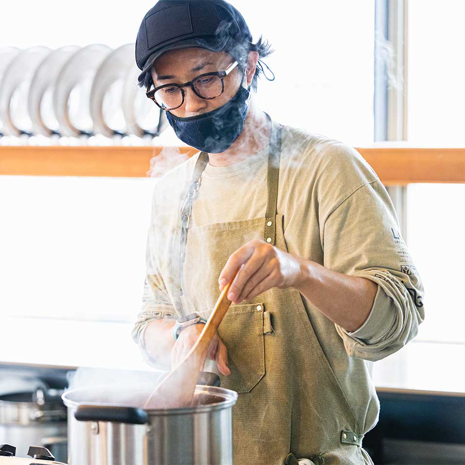 [Vol.2]リッチな味わいと盛り付けのワンポイントに感動 ニンジンのポタージュスープ ｜Mo:takeクリエイターに教わる、どこよりも細かい ...