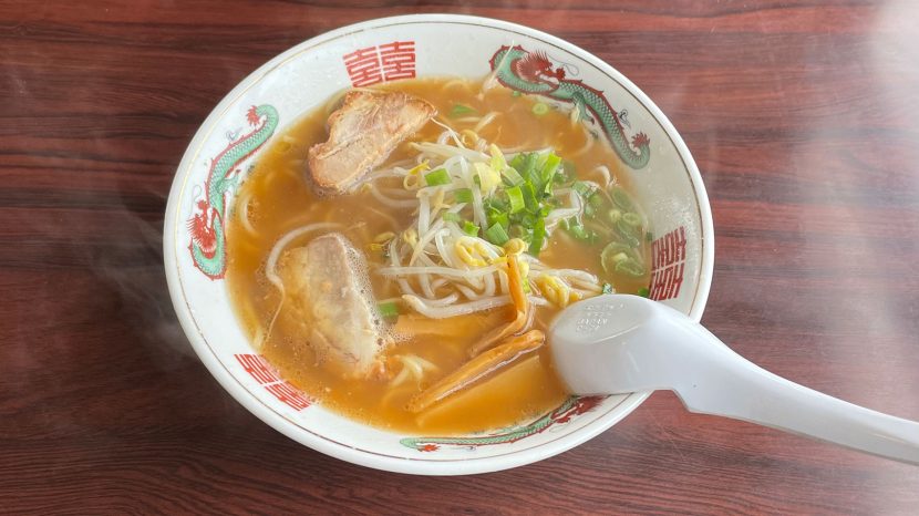 現実世界の日常をイラストで面白く。グラフィックデザイナーYUNOSUKE | Mo:take MAGAZINE[モッテイクマガジン]